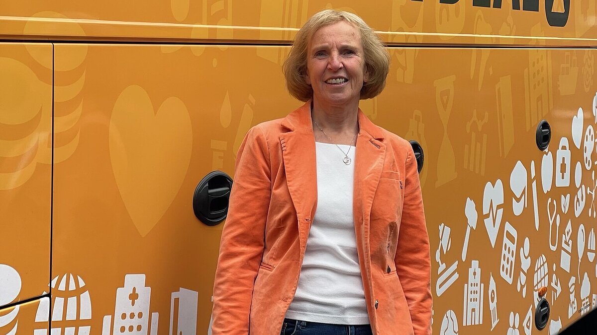 Mid Dunbartonshire MP Urges Royal Mail to Save Second Class Post ...